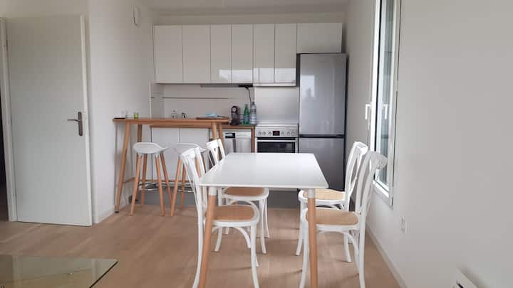 Appartement Avec Terrasse Proche De Versailles - Saint-Cyr-l'École