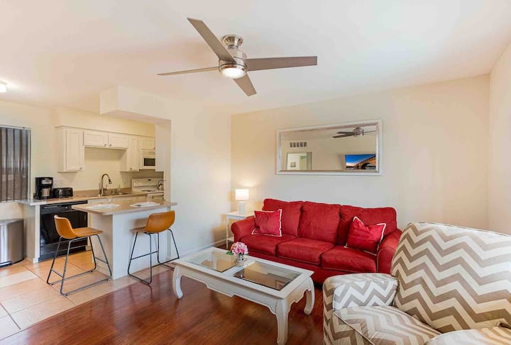 Spacious Lake View Condo! - Lake Havasu City, AZ
