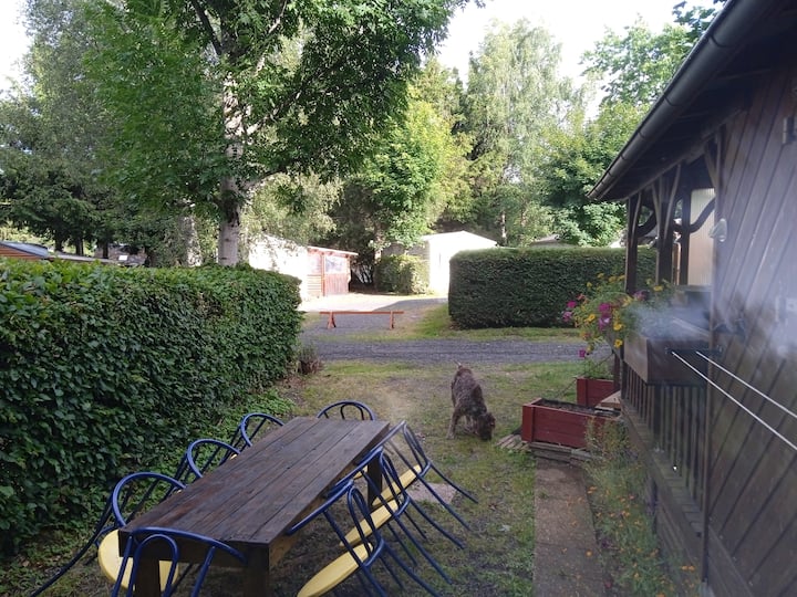 Bungalow With 2 Bedrooms In Besse-et-saint-anastaise, With Pool Access And Furnished Garden - Besse en Chandesse