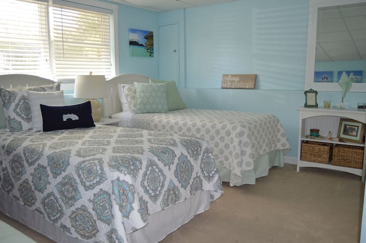 Your Perfect Getaway! Near Beach, Uri, & Newport! - Narragansett, RI