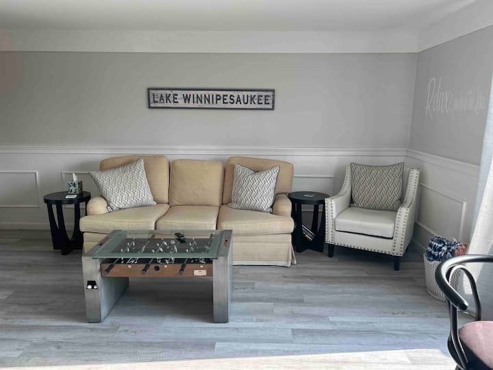 Modern 1 Bedroom.  Prime Location
Close To Weirs! - Laconia, NH