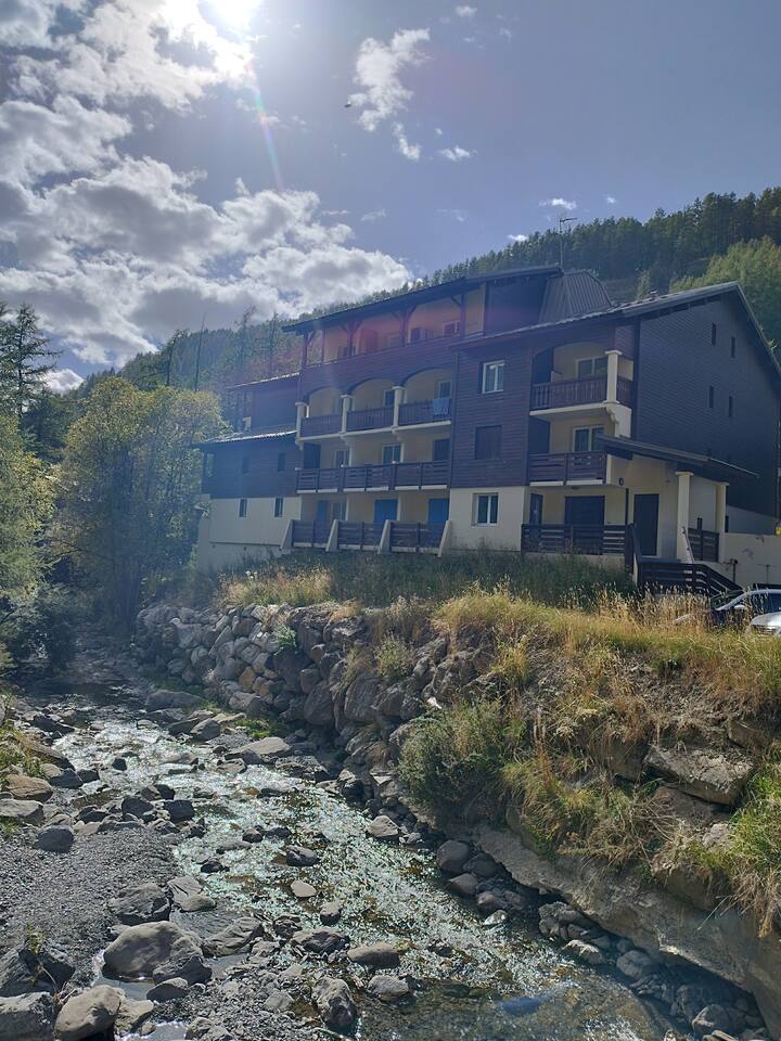 Jolie Studio Vue Sur Le Verdon - Allos