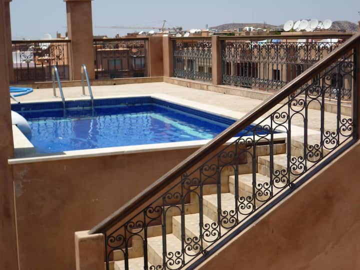 Appartement Avec Piscine Sur Le Toit. - Marrakesh