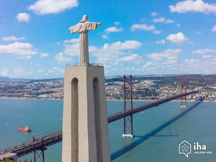 Costa Da Caparica-beach, Surf, Trekking & Yoga - Costa da Caparica