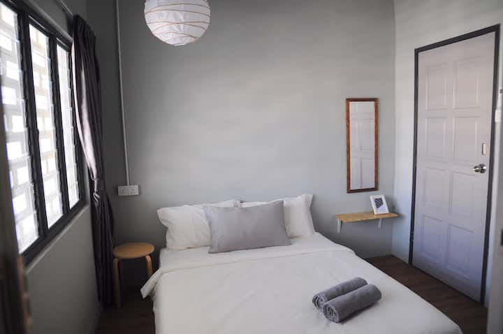 Grayhaus Soho Deluxe Queen Room 01 @ Ipoh New Town - Ipoh