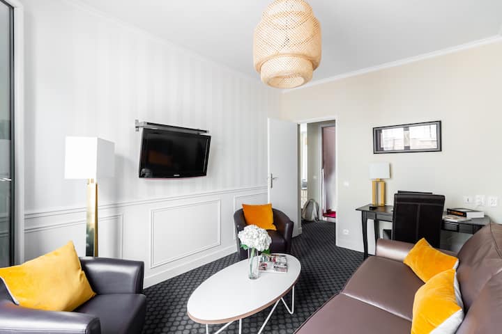 2 Pièces - Calme - Refait à Neuf - 