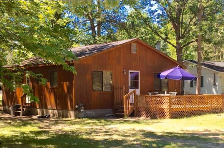Rustic Cabin .  Convenient To Higgins Amenities - Higgins Lake, MI