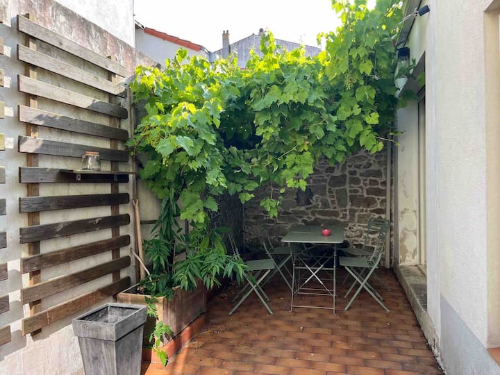 Maison Anatole - Centre Ville Avec Cour - La Roche-sur-Yon