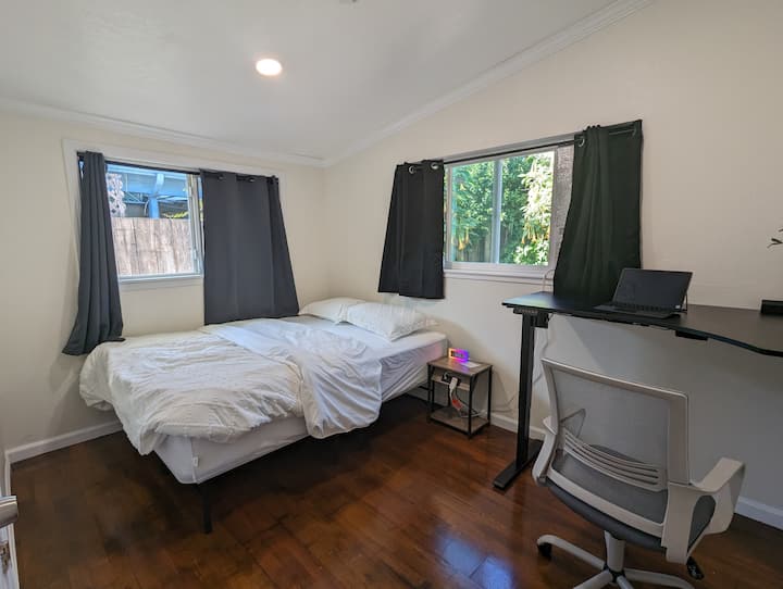 Private Bath -No Parking Of Any Kind -No Kitchen - San José, Estados Unidos