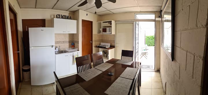 Habitación Con Terraza, Smart Tv, Netflix Y Hbomax - San Salvador