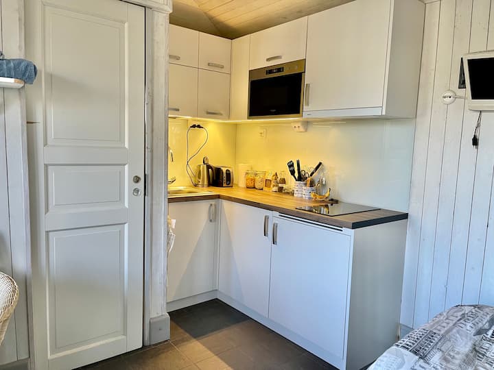 Cozy Tiny House Near Globen-the Swedish Experience - Estocolmo