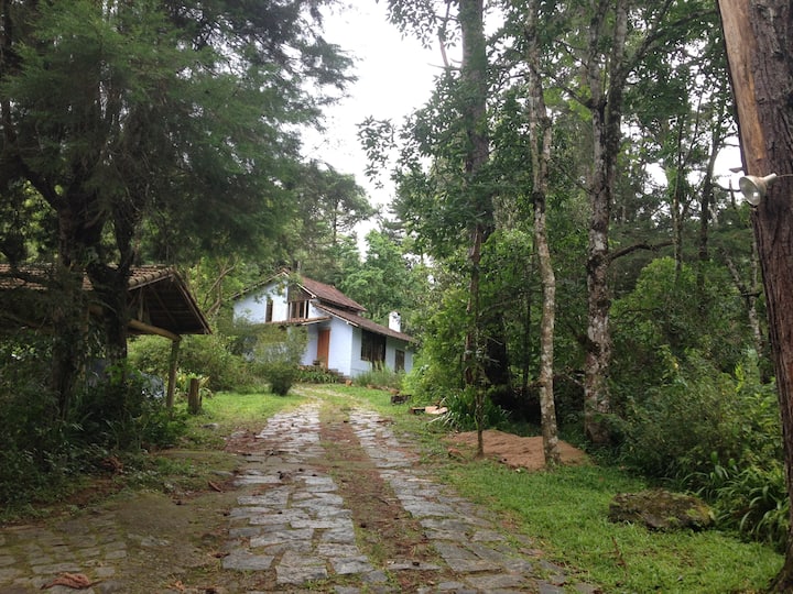 Chalé Em Petrópolis Com Riacho Privativo - Petrópolis