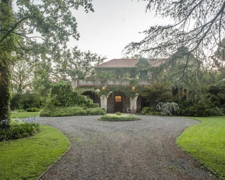 Espectacular Casa. Viví El Campo En Plena Ciudad. - Córdoba