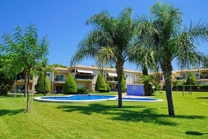 Quiet, Sunny Condo, Pool, Garden & Mountain View - Denia