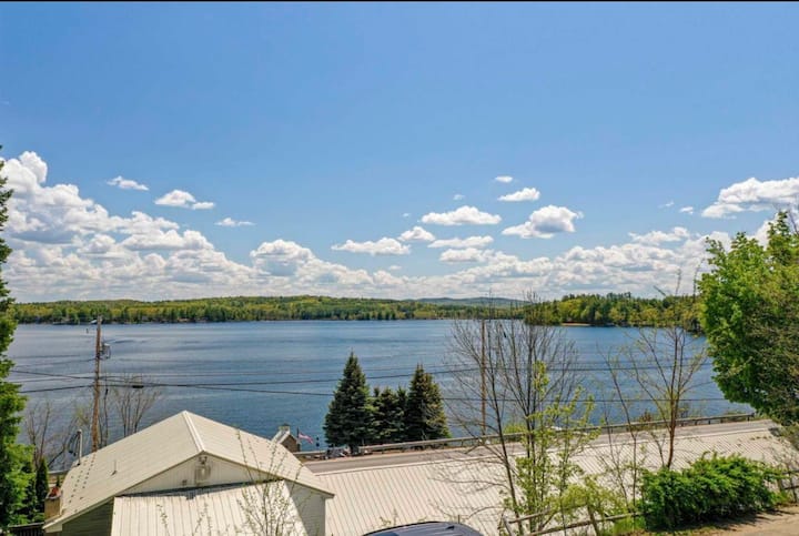 Lake & Mtn Views, Modern Comfort For 2! - Belmont, NH