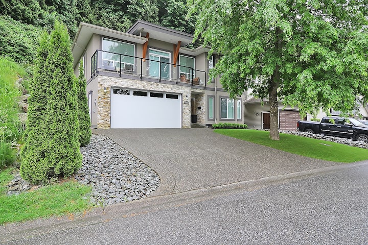 Paradise In Chilliwack  (No Smoking On Property) - 奇利瓦克
