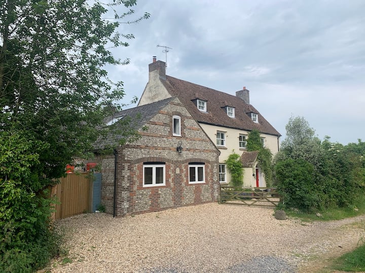 Dewlish Vacation Rentals & Homes - England, United Kingdom | Airbnb