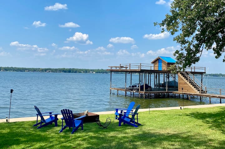 240' of LAKE FRONT with Massive Dock on HUGE Lot! - Houses for Rent in ...