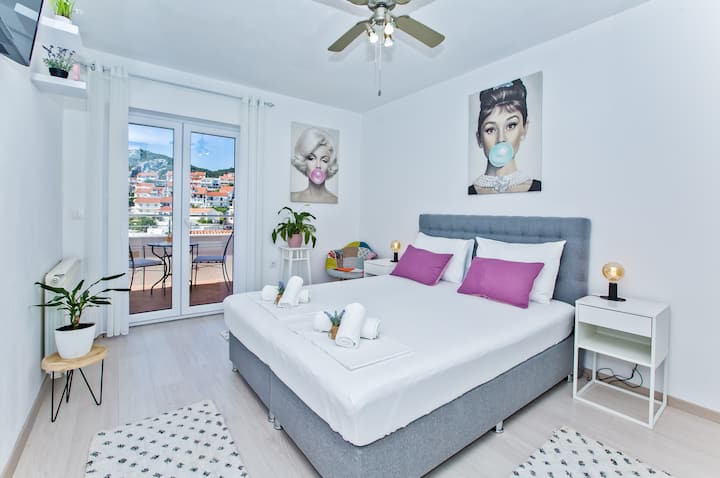 Room With Balcony And Sea View - Hvar