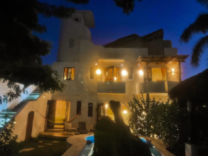 Chocolate 2 Bed One Bath Second Floor Suite - Cozumel