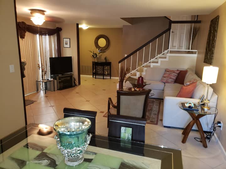 Welcome To Your Year-round Fun In Palm Desert! Sun - Indian Wells, CA