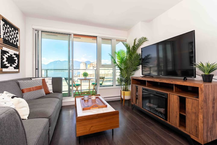 Jawdropping Views I Close 2 Dt I 2beds-  Parking - Vancouver