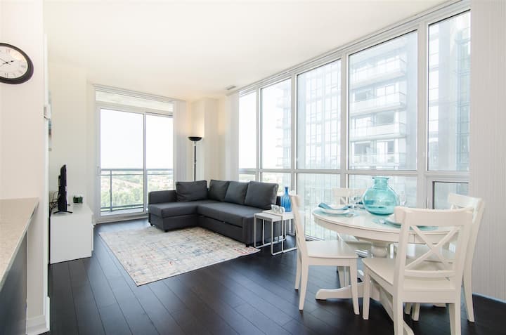 A Stunning Apartment In The Heart Of Mississauga - Mississauga