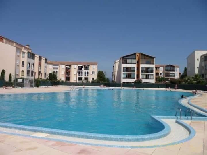 Beau T2 Avec Garage, Piscine Dans Résidence Calme - Fréjus