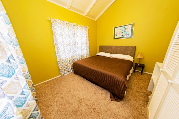 Jr Apartments- Lovely Three Bedroom Upper Flat - 蓋亞那