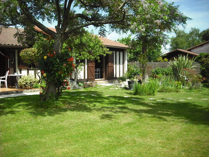 Petit Logement Dans Son éCrin De Verdure - Soustons