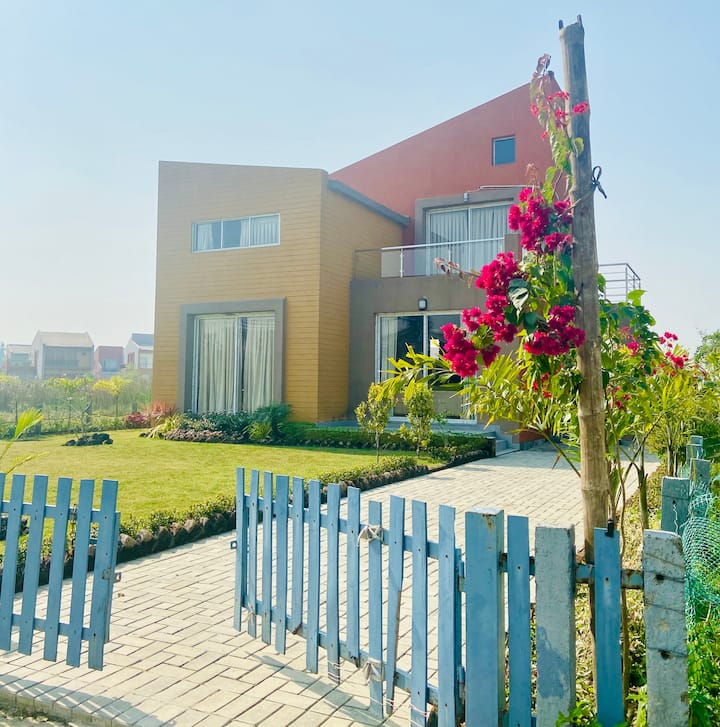 Amour Villa 1 Br- Sanitised Before Every Stay - Diamond Harbour