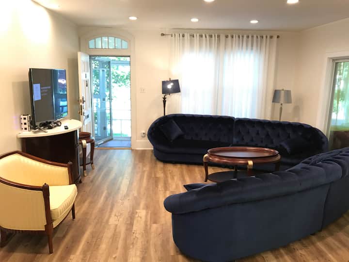 /Zbig Blue Ranch\ 1962 Suny Eagle Hill 4beds 2bath - Albany, NY