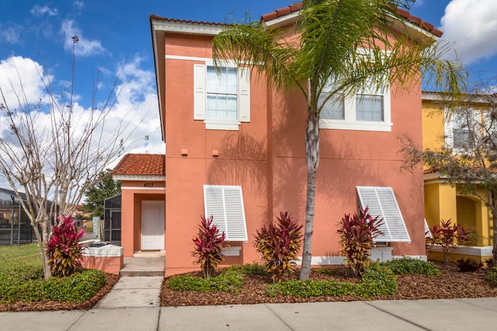 Hermosa Casa Adosada De 4 Habitaciones Cerca De Disney! - Kissimmee, FL