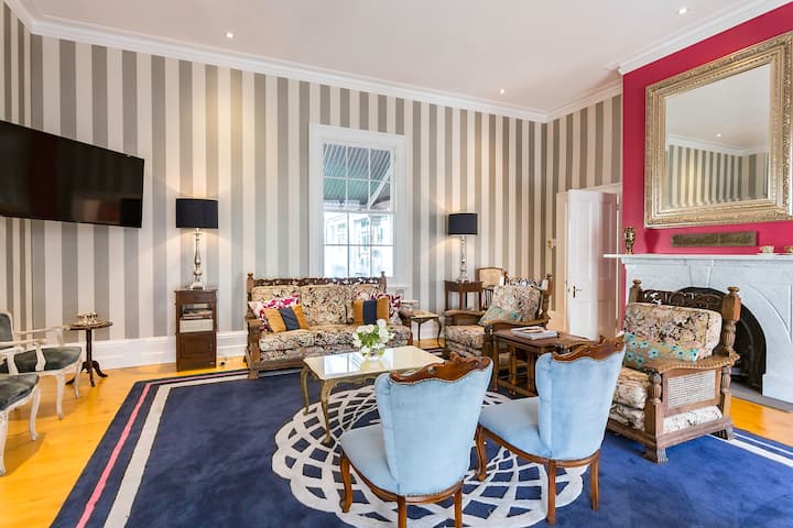Stay In A Piece Of Brisbane History -The Marisa - Brisbane