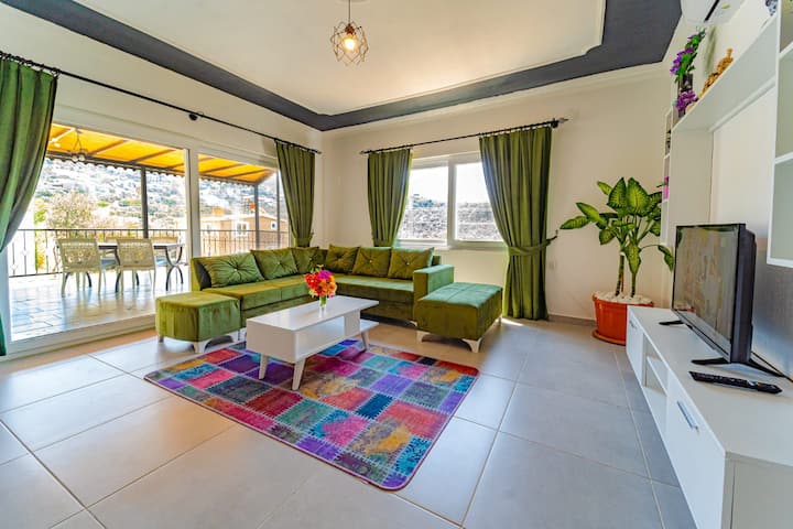 Kas Kalkan Jakuzili Simge Apart - Kalkan