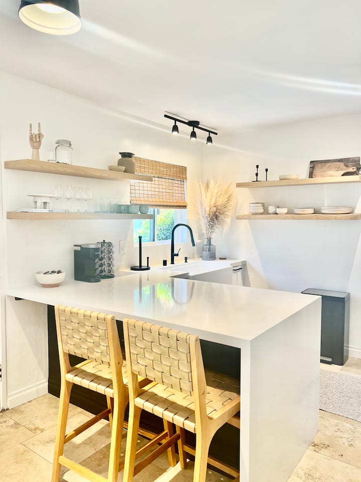 New!! Breezy Bungalow In Pacific Beach - San Diego, CA