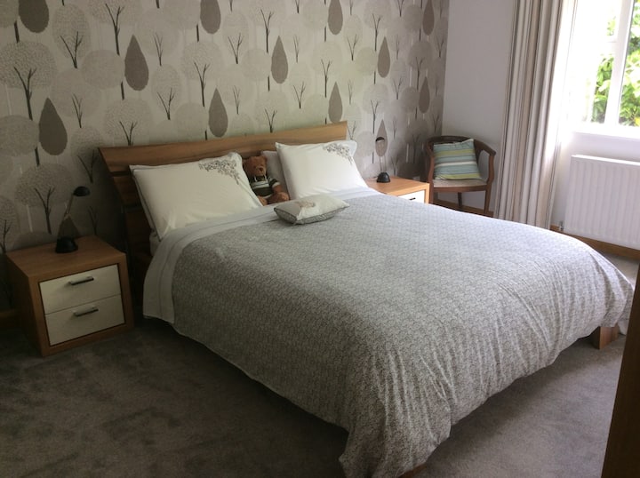 Portstewart: King Size Bed, Facilities & Breakfast - Castlerock