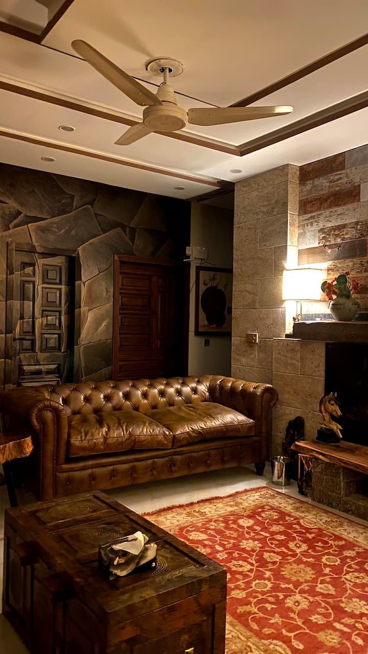 Serene, Central Location Royal Accommodation - İslamabat