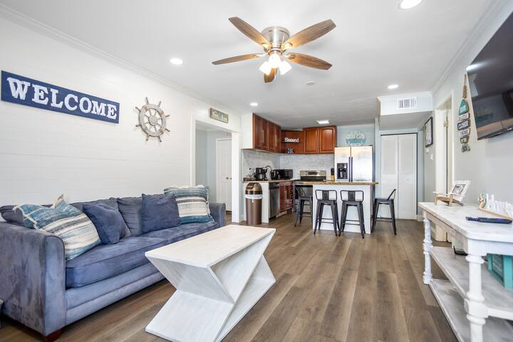 Short Walk To Beach*complex Pool*free Beach Setup - Destin, FL