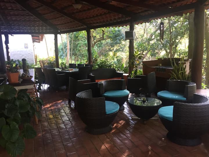 Chini Del Monte Quinta En Tarcoles - Costa Rica