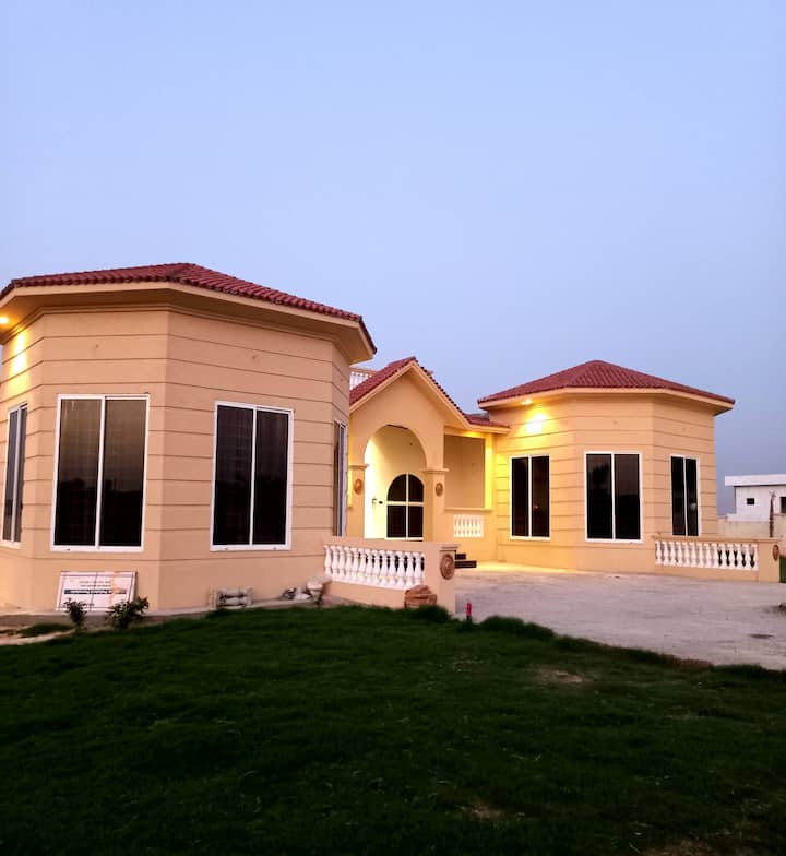 8 Kanal Luxury Villa/farmhouse For Stay Or Events - 