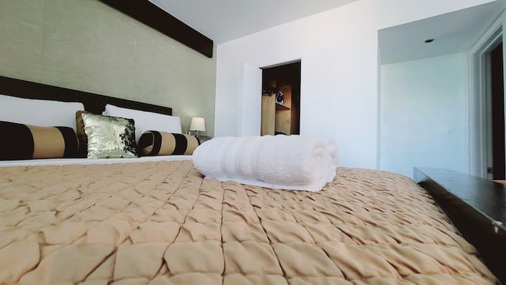 Estancia, Playa 7 - Miami Beach, FL