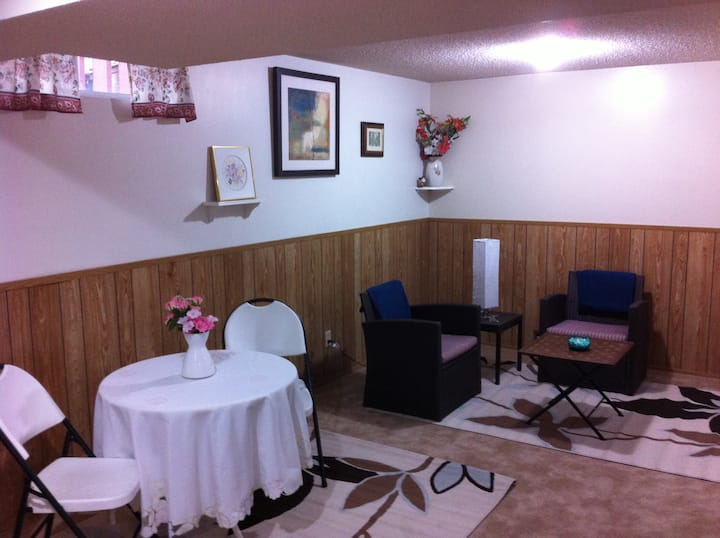 Furnished 1br Suite In Lovely Riverbend - Calgary