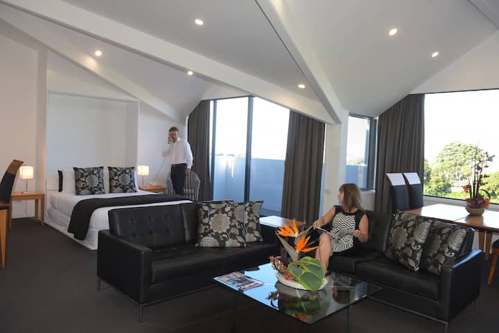 Plymouth Apartment - New Plymouth