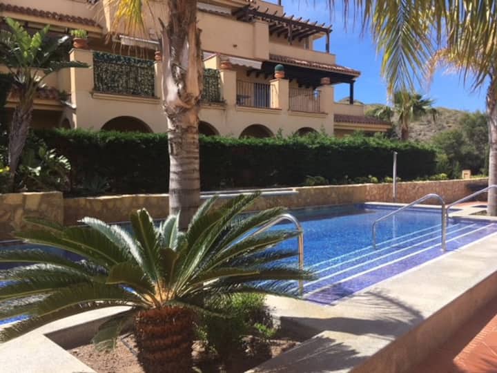 ÁTico De Diseño En Urbanización Con Piscina Y Golf - Águilas