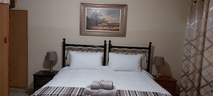 Borrowdale, Secure 2bd Grdn Flat (Ref B1) - Harare