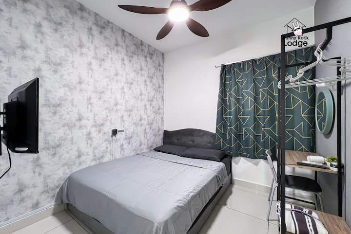 Ss Bed For 1pax/wifi 1gb/ac/android Tv/pool/gym - Kuala Lumpur
