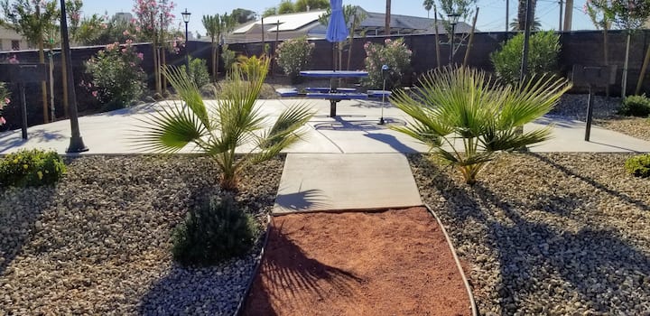 Vernond-lovely Downtown 2 Br Big Yard Free Parking - Las Vegas