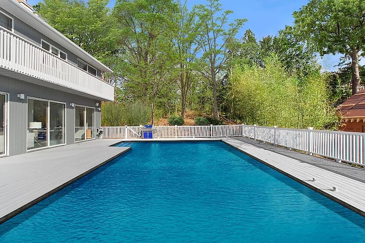 Shinnecock Hills — South Of The Highway - Hamptons, NY
