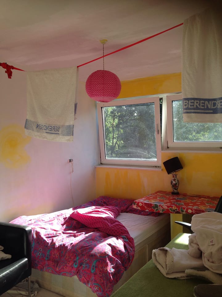 Sunny Room Shabby-chique Flat - London